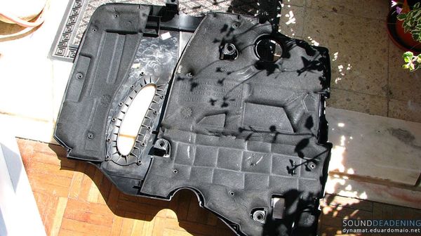 Engine cover - Sound Deadening