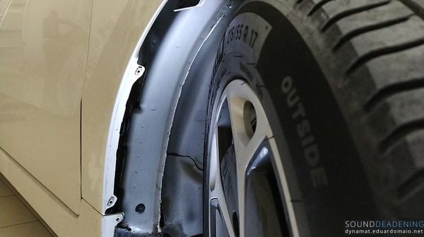 Front wheel wells with MLV - Sound Deadening